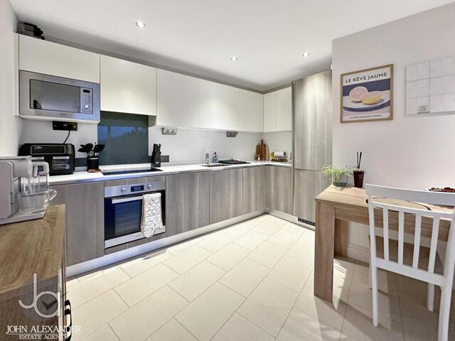 For Sale 1 Bedroom Shared Living/roommate Marks Tey Marks Tey DLS99571784