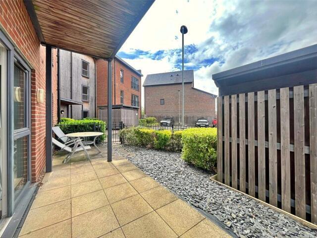 For Sale 1 Bedroom Shared Living/roommate Milton Keynes Milton Keynes DS99029411