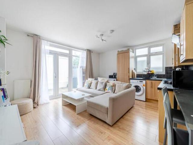 For Sale 1 Bedroom Shared Living/roommate Mitcham Greater London DLS98612484