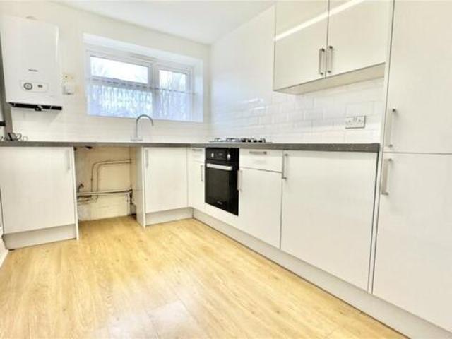 For Sale 1 Bedroom Shared Living/roommate Moreton Wirral DS99237190