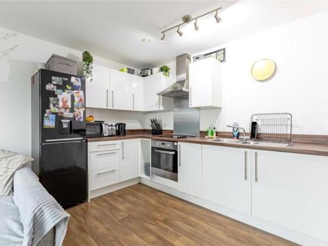 For Sale 1 Bedroom Shared Living/roommate Newbury West Berkshire DLS99735958