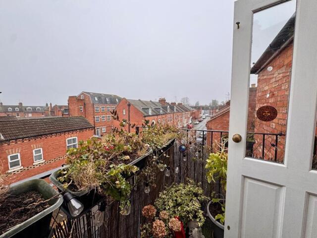 For Sale 1 Bedroom Shared Living/roommate Northampton Northamptonshire DS98864357