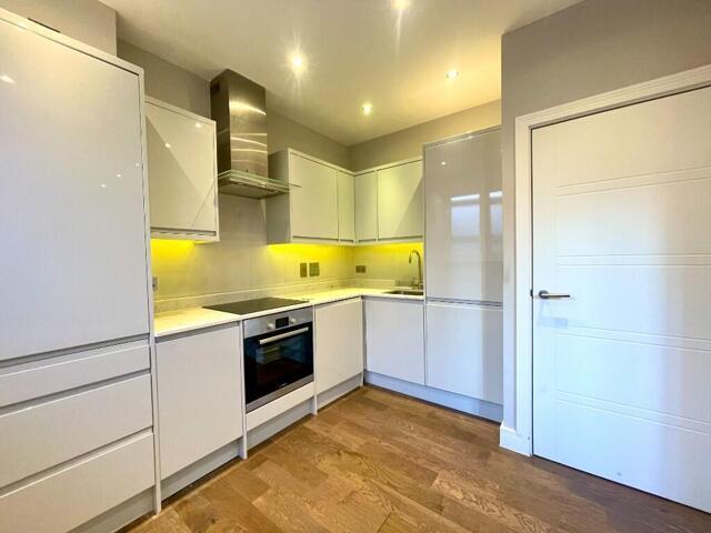 For Sale 1 Bedroom Shared Living/roommate Oxted Surrey DS98834770