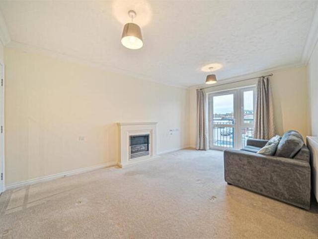 For Sale 1 Bedroom Shared Living/roommate Aylesbury Buckinghamshire DLS100024237