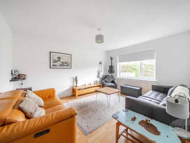 For Sale 1 Bedroom Shared Living/roommate Aldershot Surrey DS99054731