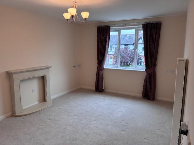For Sale 1 Bedroom Shared Living/roommate Altrincham Trafford DS100398538