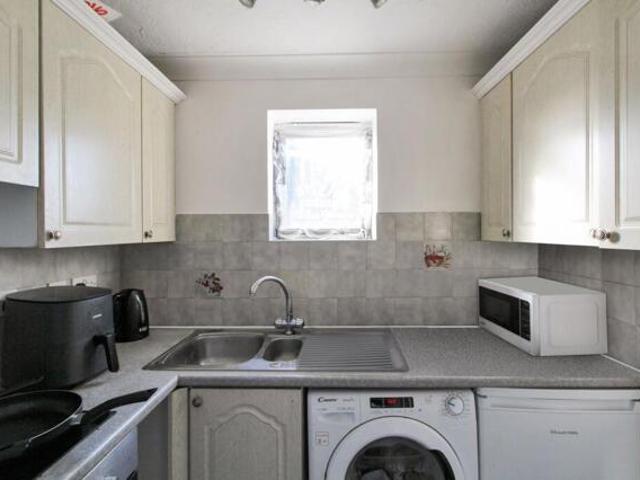 For Sale 1 Bedroom Shared Living/roommate Ashford Kent DLS100685383
