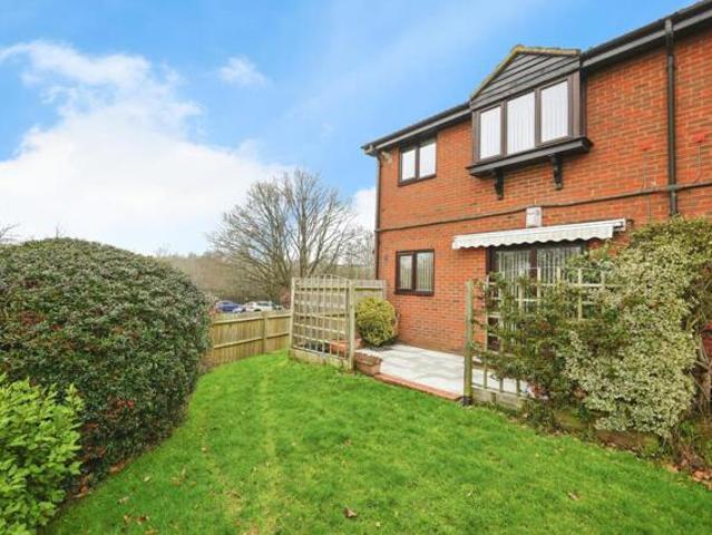 For Sale 1 Bedroom Shared Living/roommate Ashford Kent DS98648977