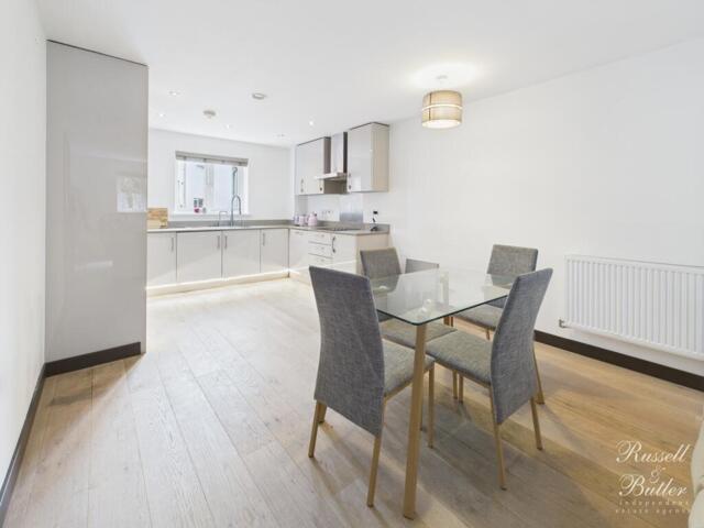 For Sale 1 Bedroom Shared Living/roommate Buckingham Buckinghamshire DS101676711
