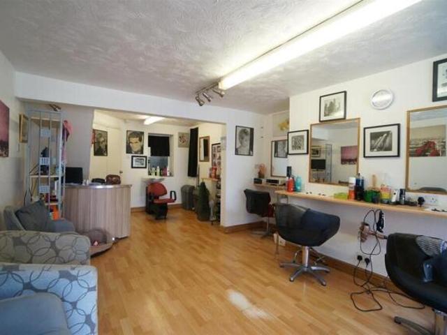 For Sale 1 Bedroom Shared Living/roommate Bangor Isle Of Anglesey DS100502990
