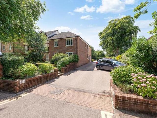 For Sale 1 Bedroom Shared Living/roommate Banstead Great London DLS100540948
