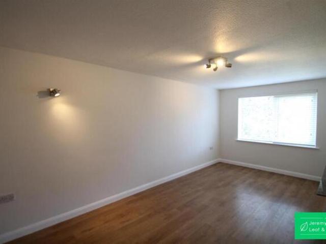 For Sale 1 Bedroom Shared Living/roommate Barnet Great London DLS101996325