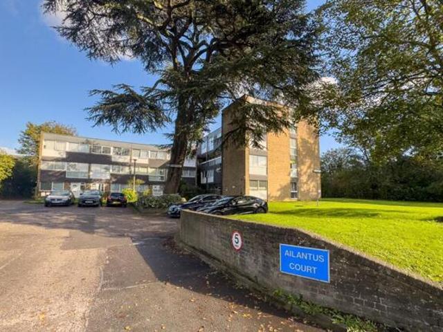For Sale 1 Bedroom Shared Living/roommate Barnet Greater London DLS100366356