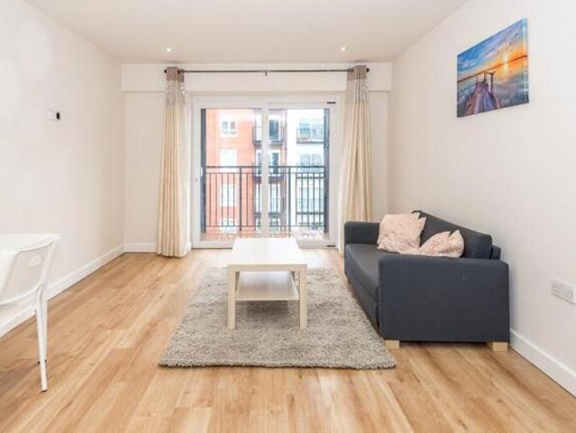 For Sale 1 Bedroom Shared Living/roommate Barnet Greater London DLS101351760