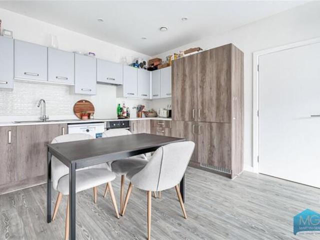 For Sale 1 Bedroom Shared Living/roommate Barnet Greater London DS100854871