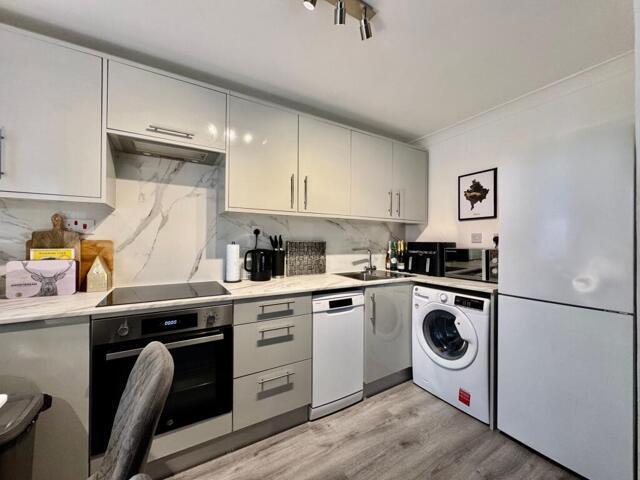 For Sale 1 Bedroom Shared Living/roommate Barnet Greater London DS99029382