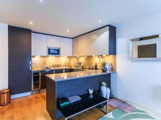 For Sale 1 Bedroom Shared Living/roommate Barnet Greater London DS99092335