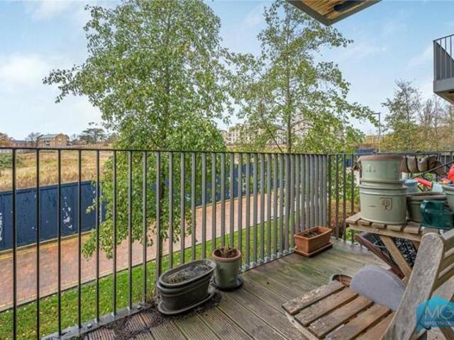 For Sale 1 Bedroom Shared Living/roommate Barnet Greater London DS99688593