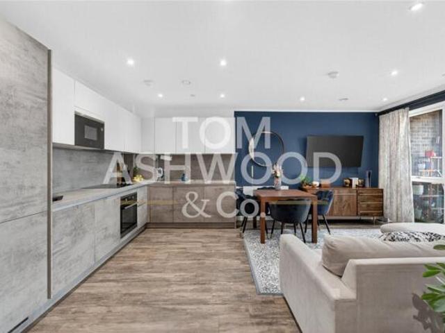 For Sale 1 Bedroom Shared Living/roommate Barking Essex Greater London DS98649330