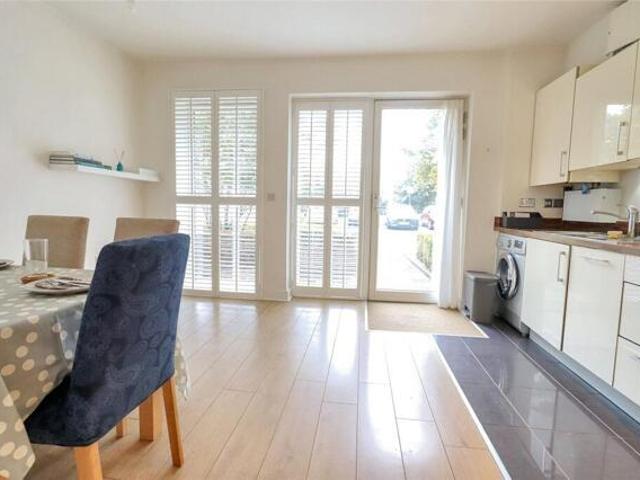 For Sale 1 Bedroom Shared Living/roommate Bath Bath And North East Somerset DS101231722