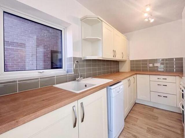 For Sale 1 Bedroom Shared Living/roommate Beckenham Greater London DLS100426431