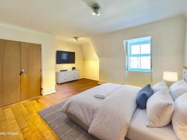 For Sale 1 Bedroom Shared Living/roommate Beaconsfield Buckinghamshire DS99130389