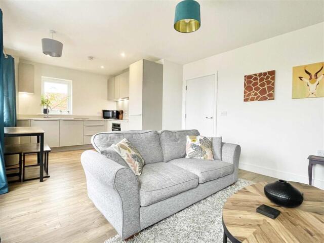 For Sale 1 Bedroom Shared Living/roommate Beaulieu Hampshire DLS100786445