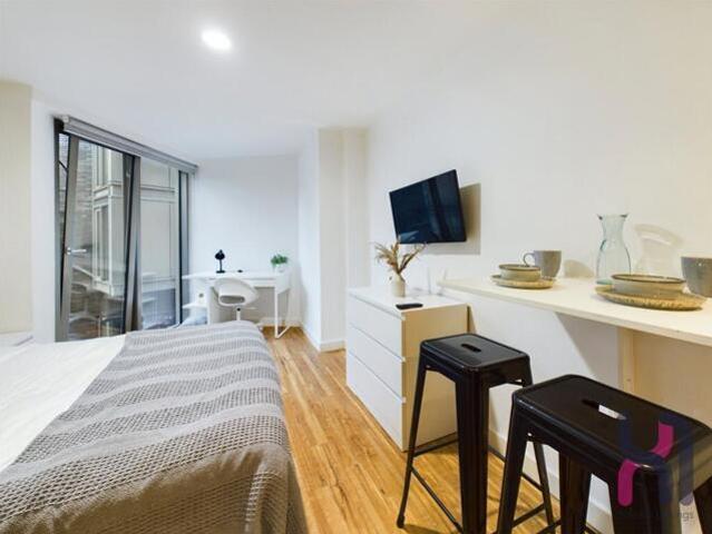 For Sale 1 Bedroom Shared Living/roommate Birkenhead Liverpool DS98834223
