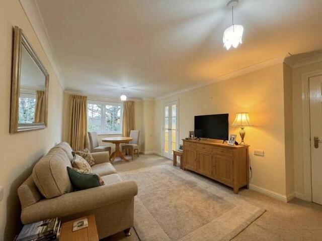 For Sale 1 Bedroom Shared Living/roommate Brentwood Essex DLS101678466