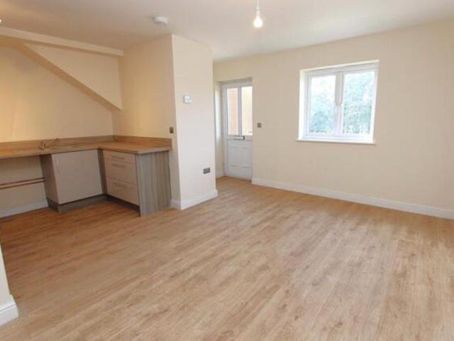 For Sale 1 Bedroom Shared Living/roommate Brierley Hill Dudley DLS100540956