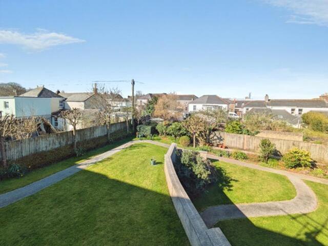 For Sale 1 Bedroom Shared Living/roommate Camborne Cornwall DS101675344