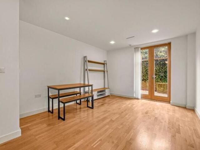 For Sale 1 Bedroom Shared Living/roommate Camden Greater London DLS100648671