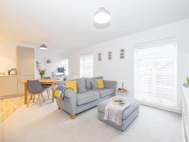 For Sale 1 Bedroom Shared Living/roommate Canterbury Kent DS99161979