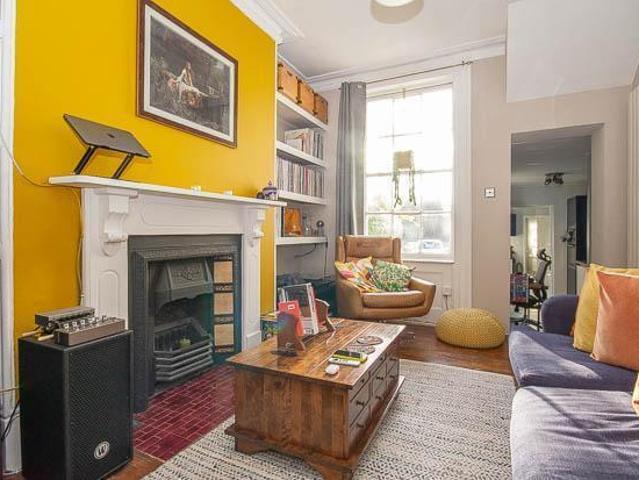 For Sale 1 Bedroom Shared Living/roommate Cheltenham Gloucestershire DLS99688552