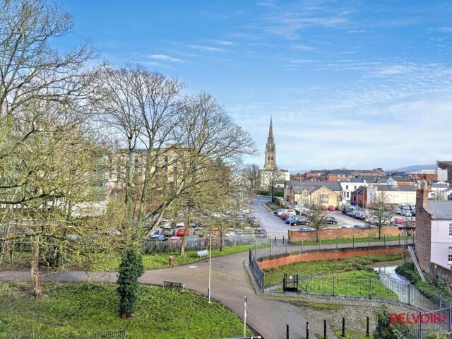 For Sale 1 Bedroom Shared Living/roommate Cheltenham Gloucestershire DS99475908