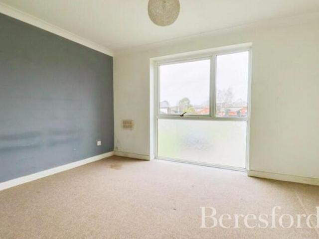 For Sale 1 Bedroom Shared Living/roommate Chelmsford Essex DLS100398570
