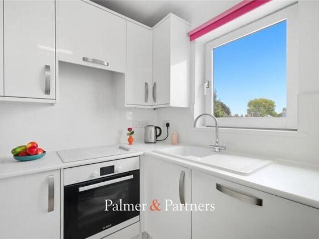 For Sale 1 Bedroom Shared Living/roommate Chelmsford Essex DLS101168548