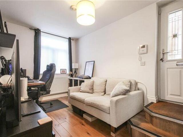 For Sale 1 Bedroom Shared Living/roommate Chertsey Surrey DLS100058356