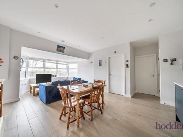 For Sale 1 Bedroom Shared Living/roommate Chertsey Surrey DS100824852