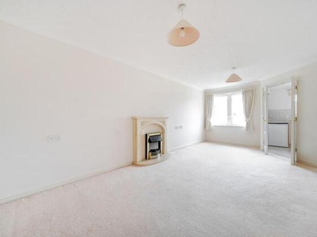 For Sale 1 Bedroom Shared Living/roommate Chichester West Sussex DLS98649147