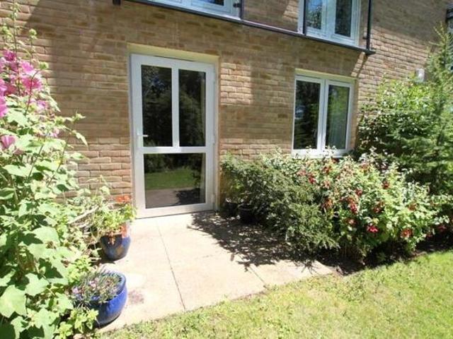 For Sale 1 Bedroom Shared Living/roommate Christchurch Dorset DLS101060187
