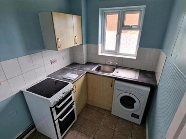 For Sale 1 Bedroom Shared Living/roommate Coventry Coventry DLS99840452