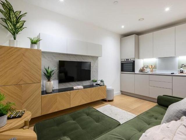 For Sale 1 Bedroom Shared Living/roommate Croydon Great London DS101199912