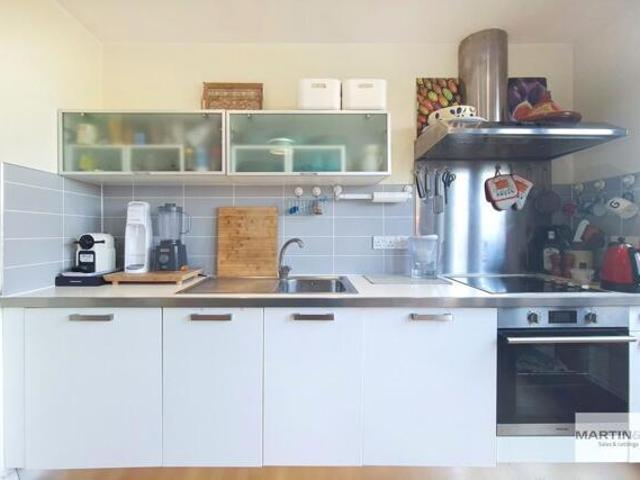 For Sale 1 Bedroom Shared Living/roommate Croydon Great London DS99895543