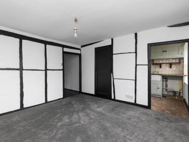 For Sale 1 Bedroom Shared Living/roommate Dorking Surrey DLS100649368