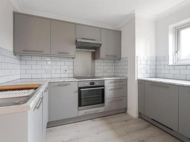 For Sale 1 Bedroom Shared Living/roommate Dorking Surrey DLS98864402