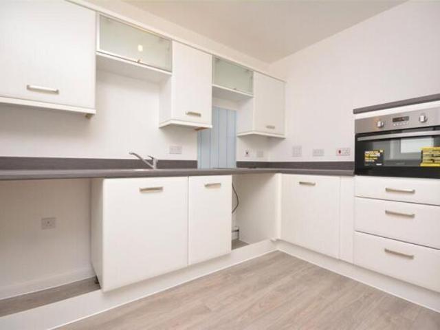 For Sale 1 Bedroom Shared Living/roommate East Cowes Isle Of Wight DLS101119354