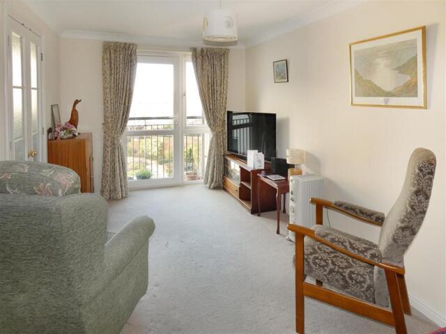 For Sale 1 Bedroom Shared Living/roommate East Preston West Sussex DS99290524