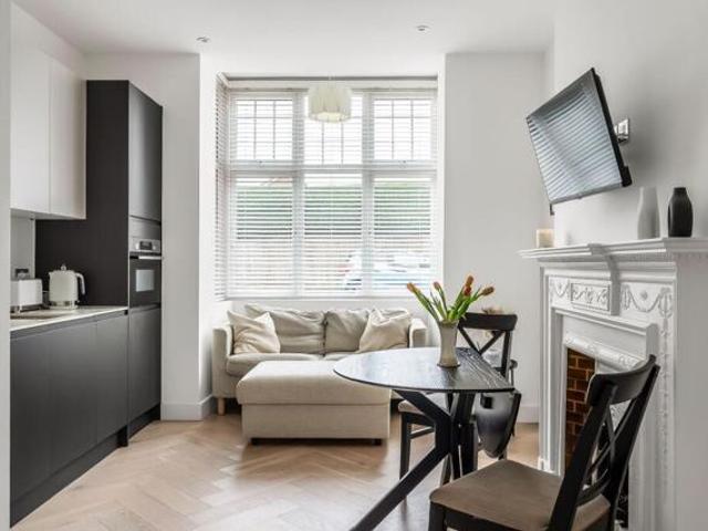 For Sale 1 Bedroom Shared Living/roommate Edenbridge Kent DLS101677587