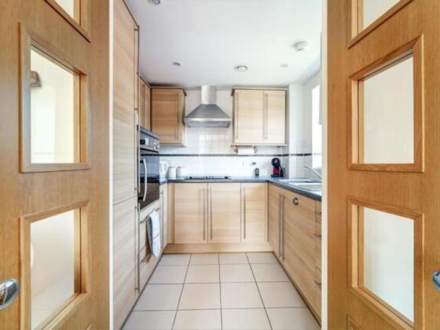 For Sale 1 Bedroom Shared Living/roommate Epsom Surrey DLS99237093